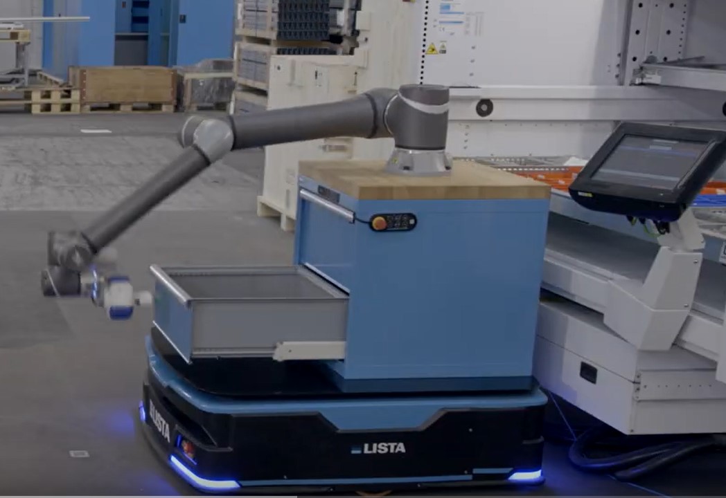 Materialversorgung mittels Cobot auf mobilen Roboter (AGV)